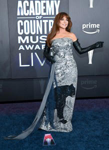 Shania Twain shimmers in Falguni Shane Peacock for ACM Awards 2026
