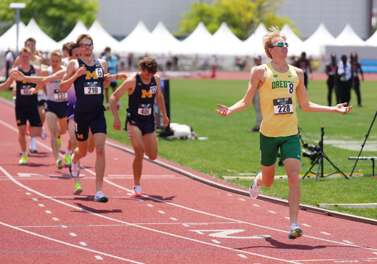 Oregon Ducks track teams make history with rare Big Ten triple crown