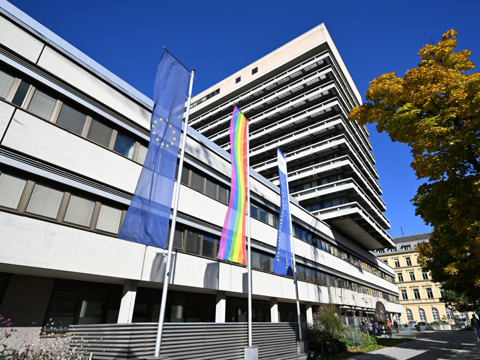 1,7 Mrd. Forderungen gegen "Laura" - 32,7 Mio. anerkannt