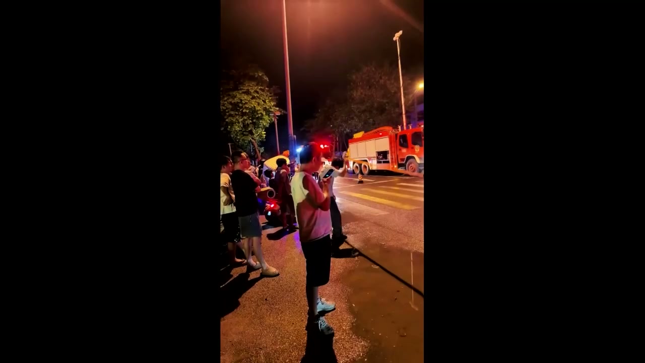 Eyewitness video shows collapsed building in China's Liuzhou city after ...