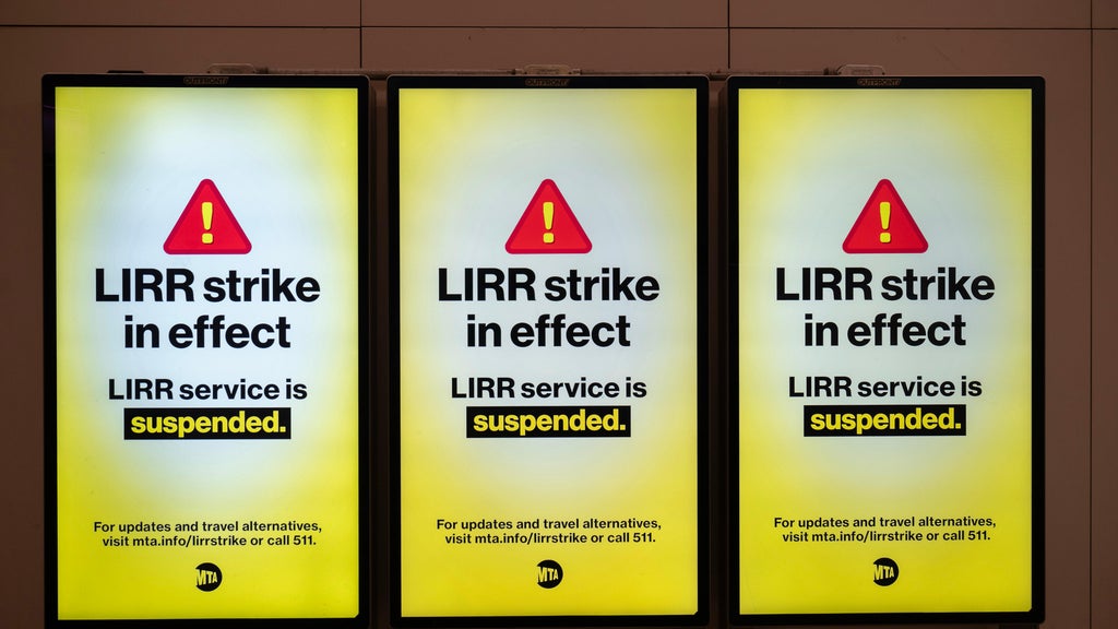 Long Island Rail Road unions, MTA's late-night bargaining session ends ...