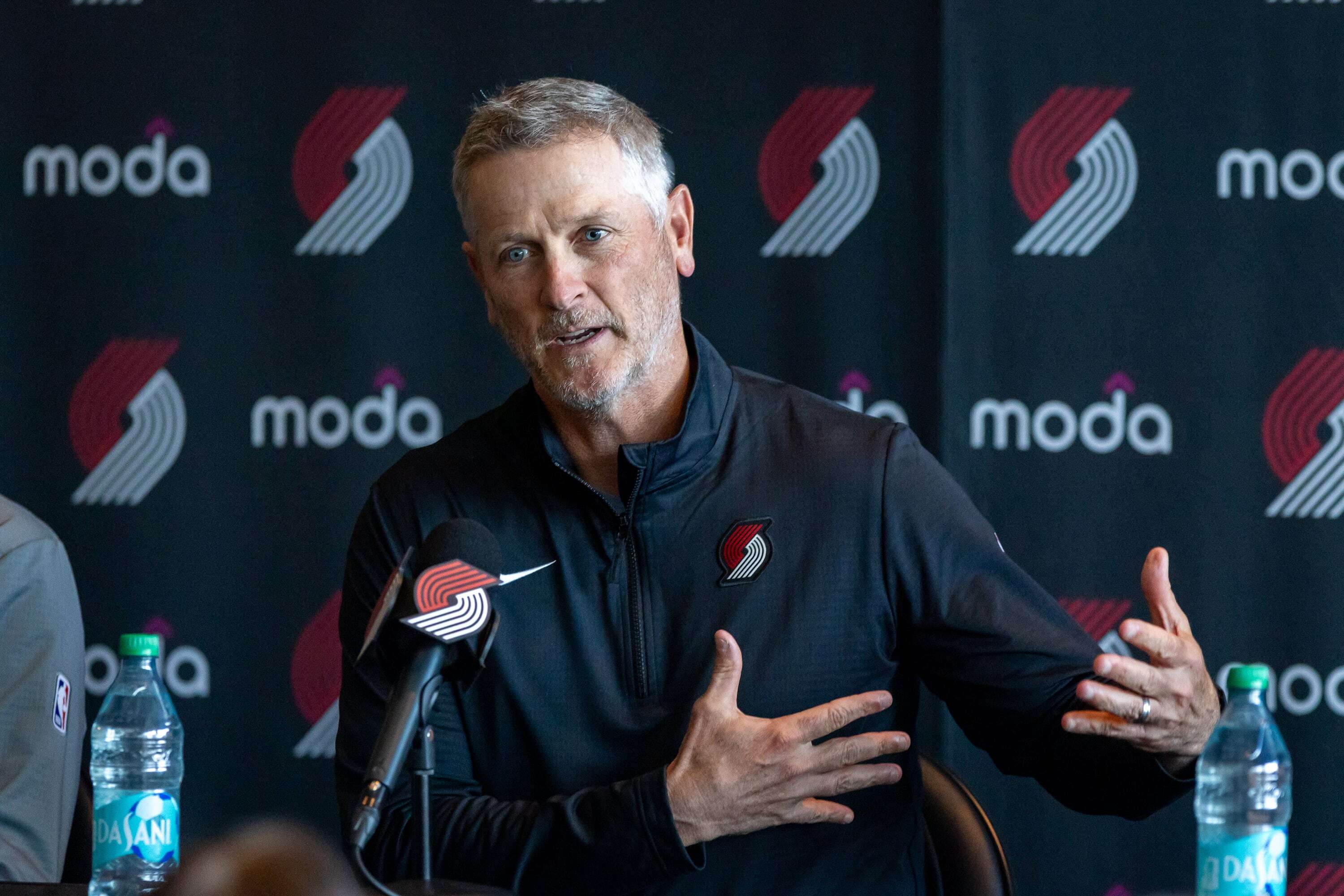 Blazers owner Tom Dundon discusses relocation, cost-cutting measures ...