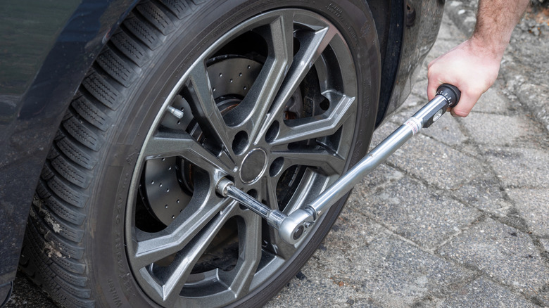 Do extensions on socket wrenches increase torque?