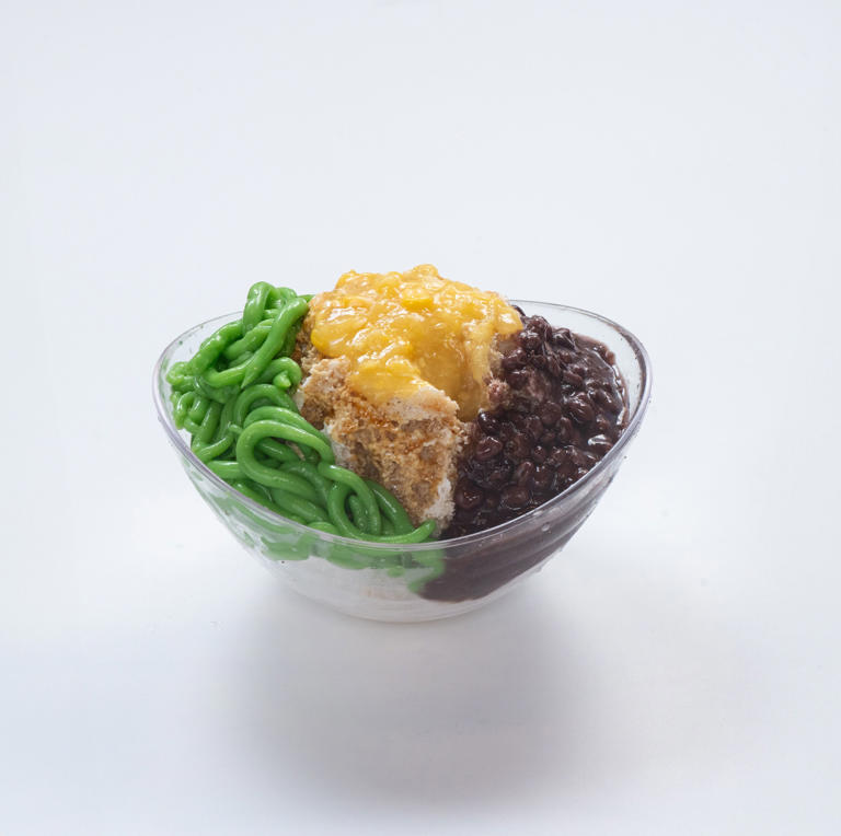 Too hot? Tiong Bahru beats the heat with Singaporean dessert Ice Kachang