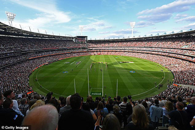 Kylie Minogue opens up about performing at the AFL grand final and says ...