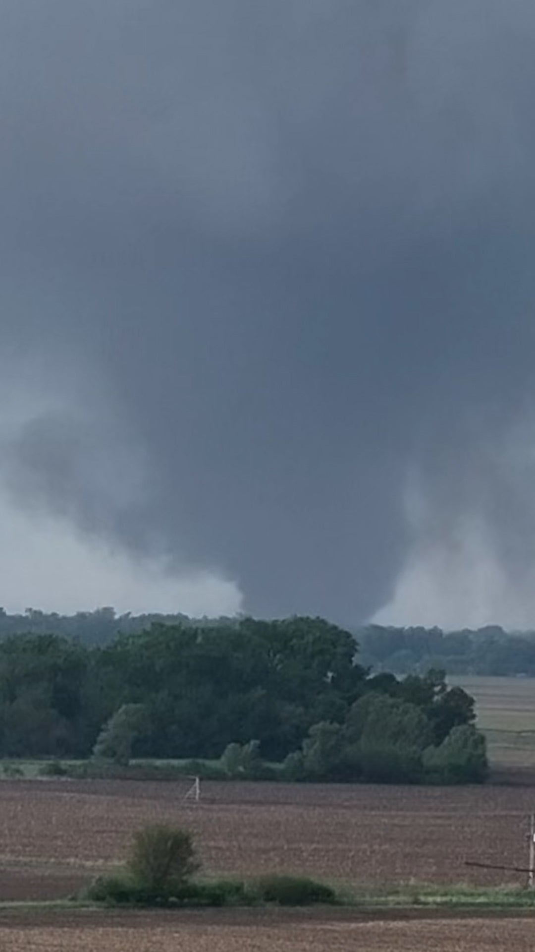 Look: Massive Nebraska tornado