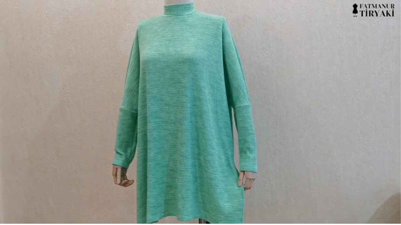 This sweater sewing design looks both stylish and smart
