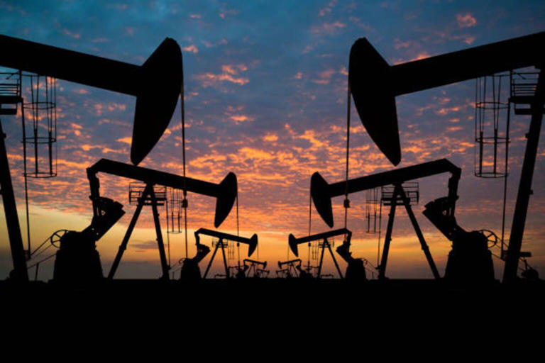 Australia's Santos hits first oil at Alaska Pikka project, eyes 80K bpd