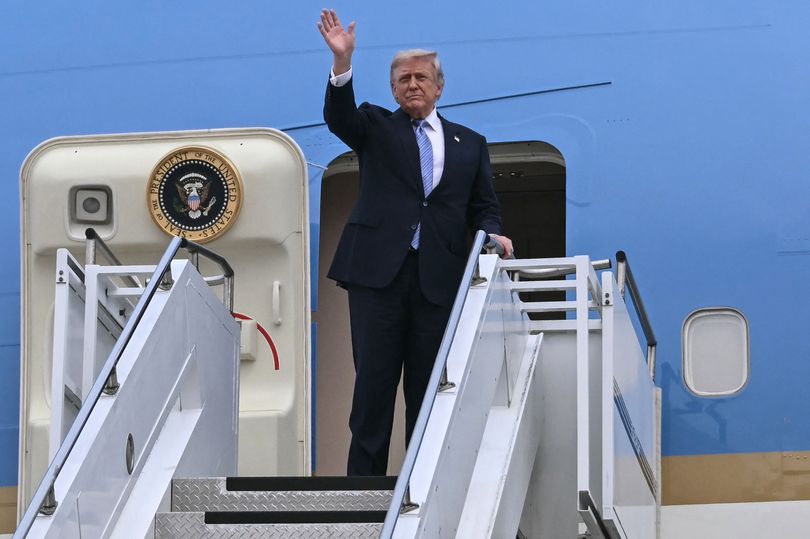 Donald Trump posts bizarre image with alien 'at Area 51' as he's ...