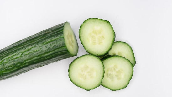 Should you eat fruits in the morning? Dietician clears common myths ...