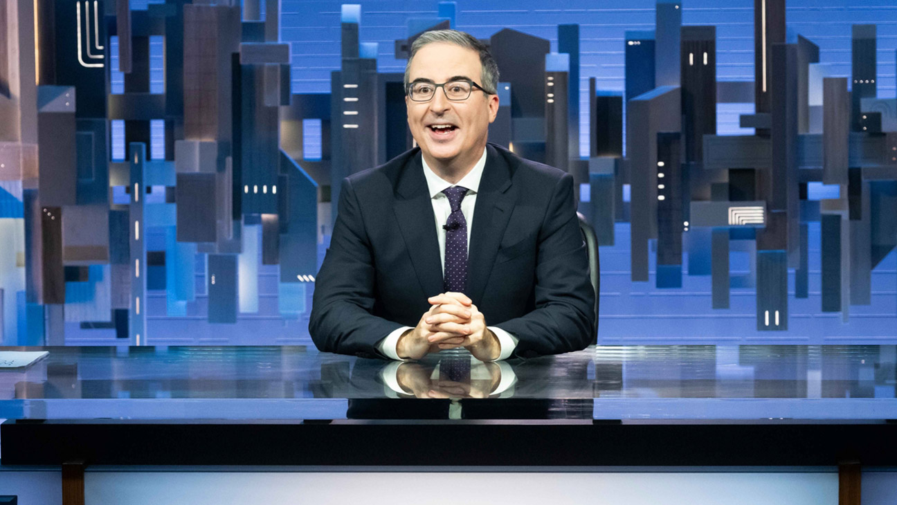 Last Week Tonight: John Oliver mocks Trump, ballroom, reflecting pool
