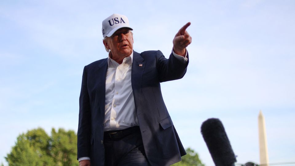 Trump drops $10 billion lawsuit against IRS