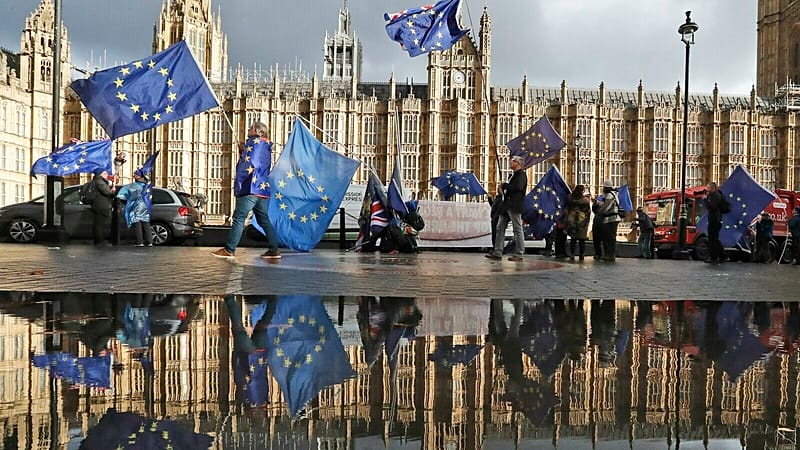 Newsletter: Brexit thrust to centre of UK's Labour leadership showdown