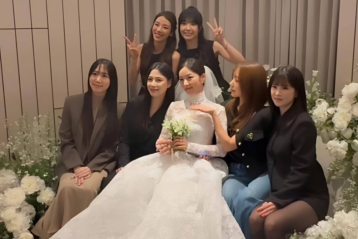 Resmi menikah, Bomi 'Apink' dan Rado gelar pesta mewah di Seoul!