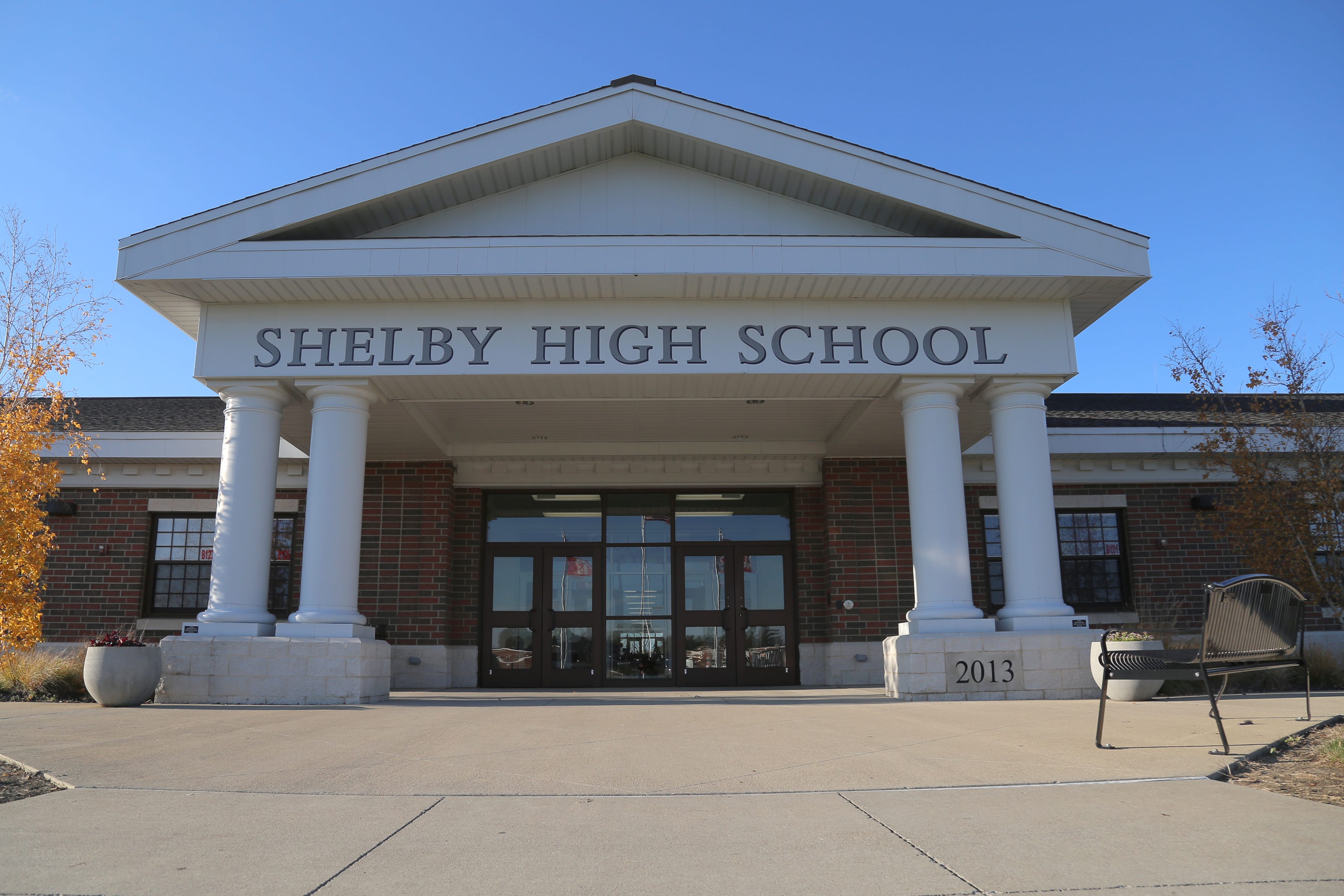 Shelby High staff praised for saving student's life