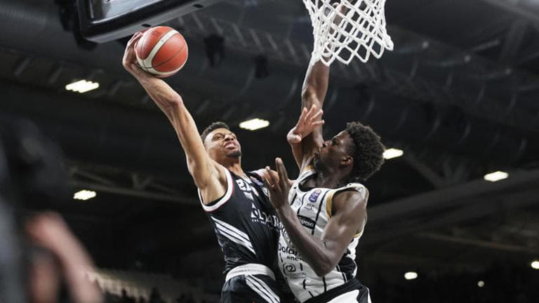 Tegola sulla Virtus: Alston ha la mano fratturata, la sua stagione è finita
