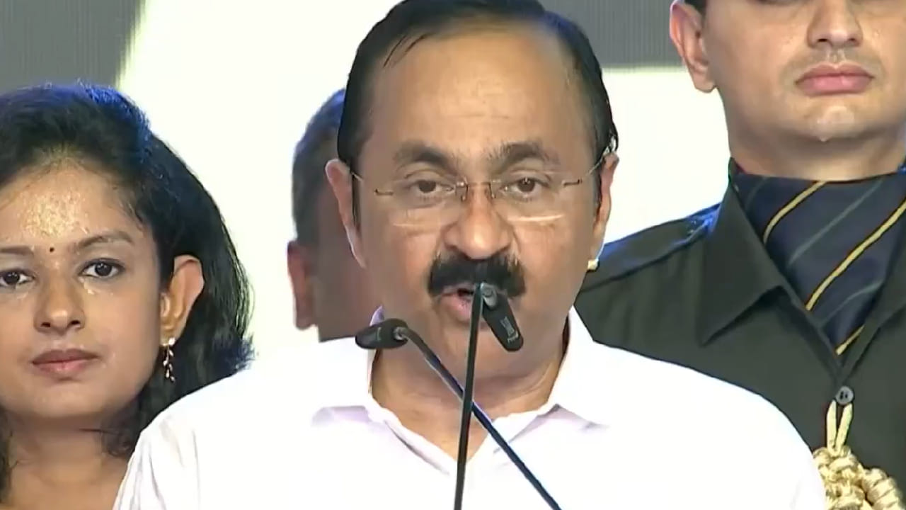 Kerala CM Satheesan keeps finance, law, home among key portfolios in ...