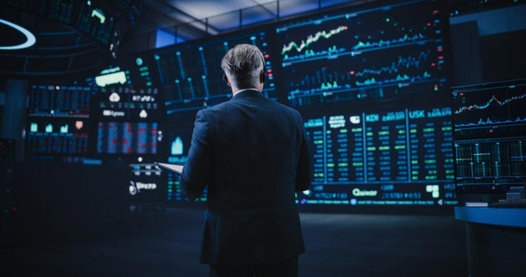 Which crypto has the strongest on-chain activity between XRP, Solana ...