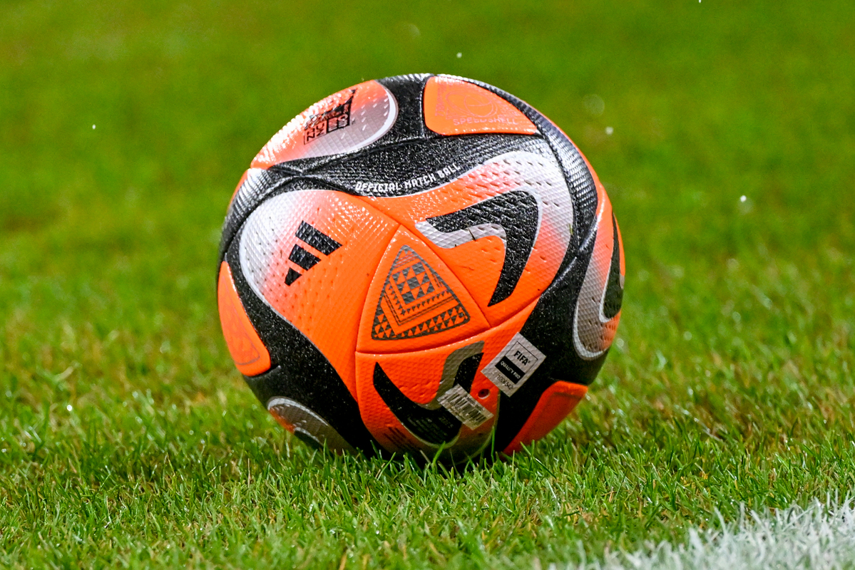 Armin Gutsch (Trainer SC Brunn/Geb. II): "Zehn Tore musst du auch erst ...