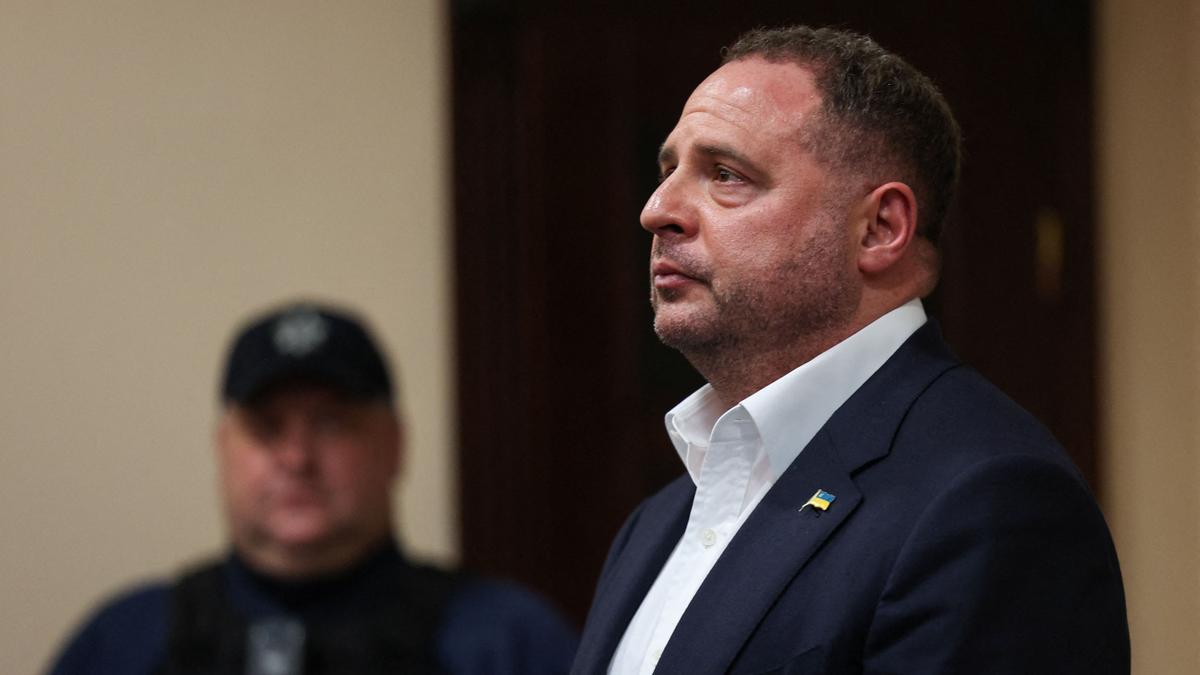 Andrij Jermak: Selenskyjs früherer Stabschef darf Gefängnis gegen ...