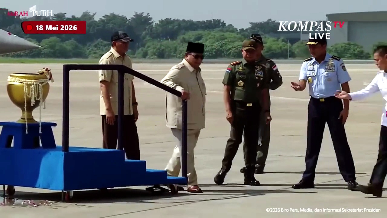 Kala Presiden Prabowo siram jet tempur Rafale pakai air kembang saat ...
