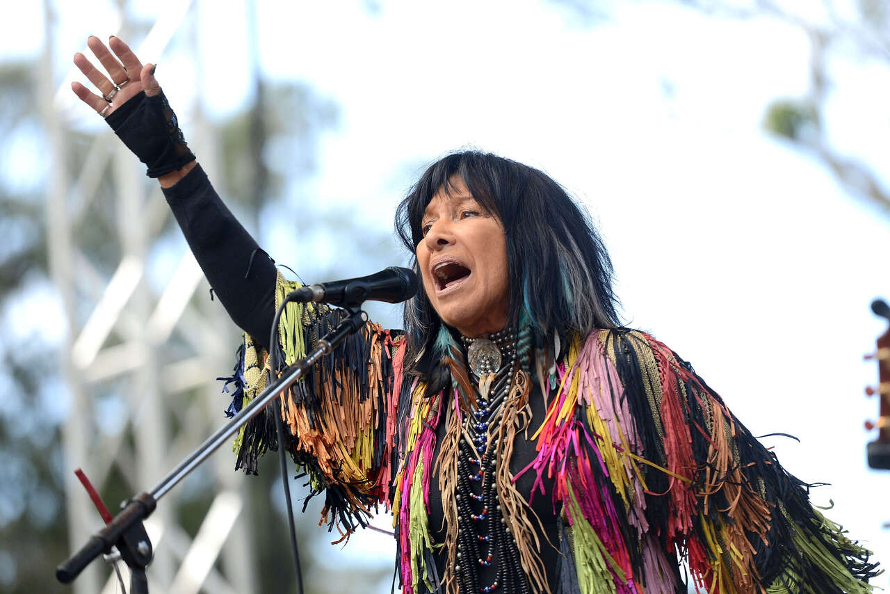 Buffy Sainte-Marie loses another honor as Indigenous ancestry fallout grows
