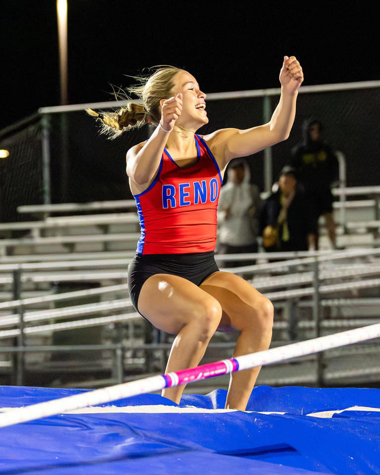 Sellers, Dixon, Coudriet shine at girls state track and field meet