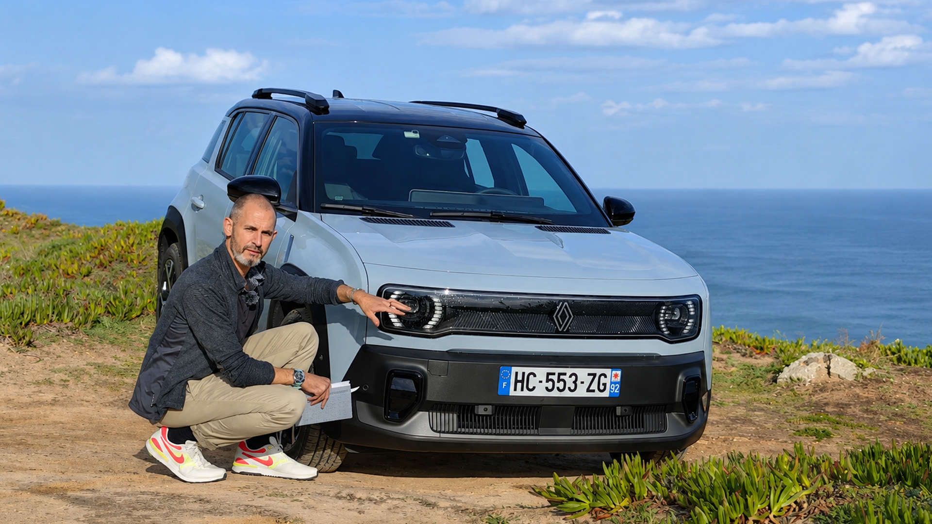 Renault 4 design looks unique and different from before