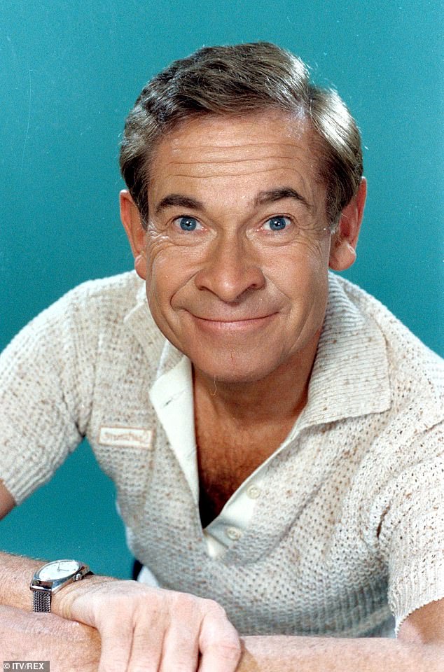 Legendary TV star Stanley Baxter left estate worth nearly £3million ...