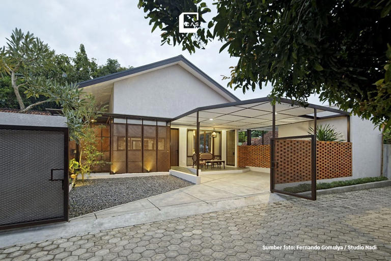 Hunian masa kini dengan rumah minimalis sederhana di desa