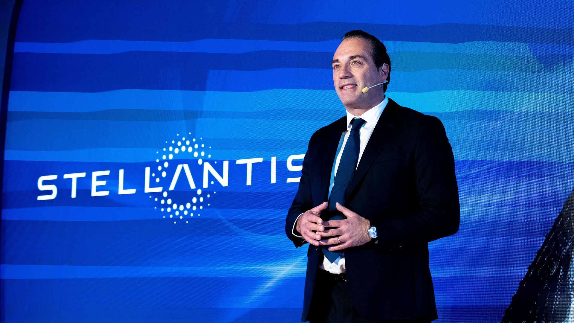 Stellantis, il piano da 60 miliardi non convince il mercato. Il titolo ...