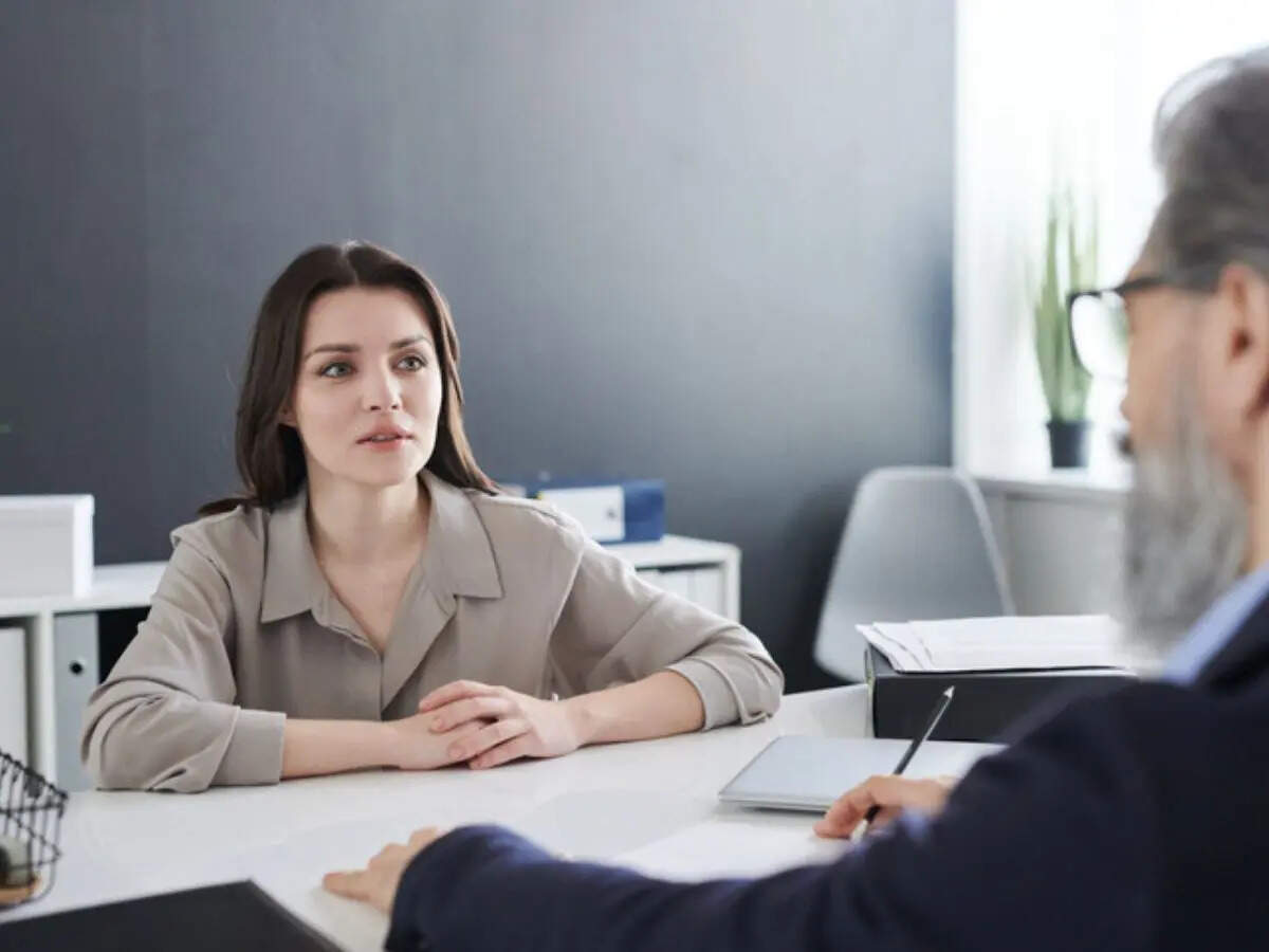 6 effective psychology tips: How to deal with negative people