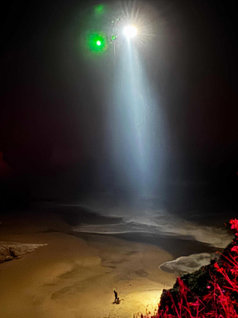 8 rescued after rising tide traps group in cave at a Santa Cruz County ...
