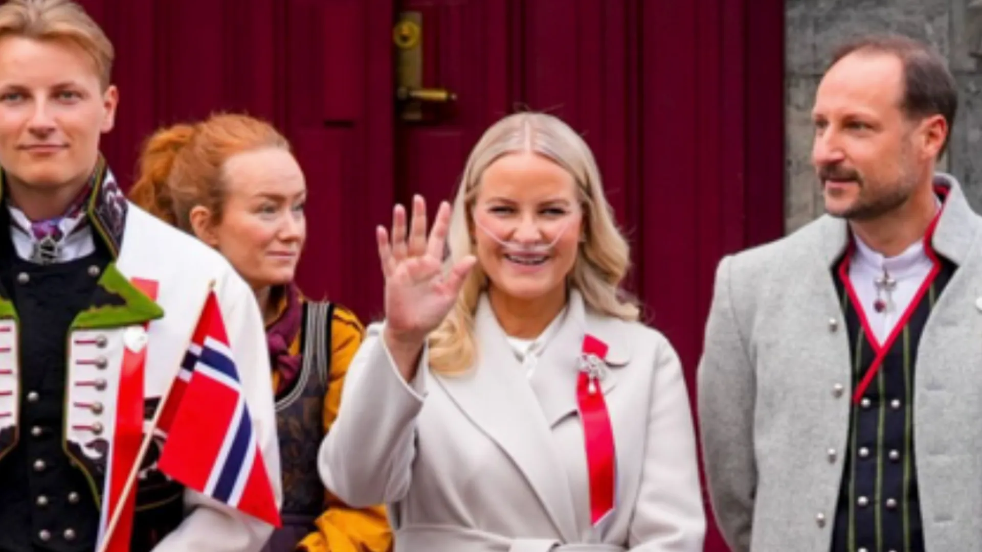 Noren sluiten zieke kroonprinses Mette-Marit weer in hun hart, ondanks ...