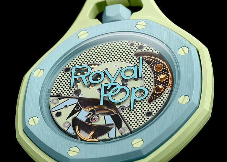 Swatch Royal Pop, mania per l'orologio: il marchio invita alla calma