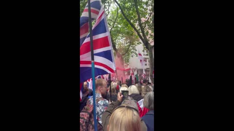 UK: ‘Unite the Kingdom’ rally draws tens of thousands to London 2