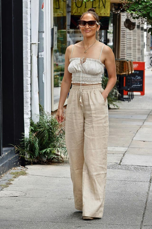 Less is more: How minimalist fashion is taking over this summer