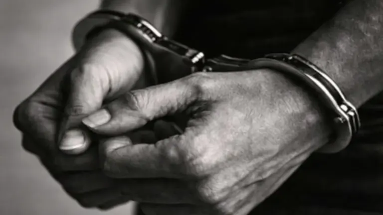 ASI, home guard held in Rs 1 lakh bribery case