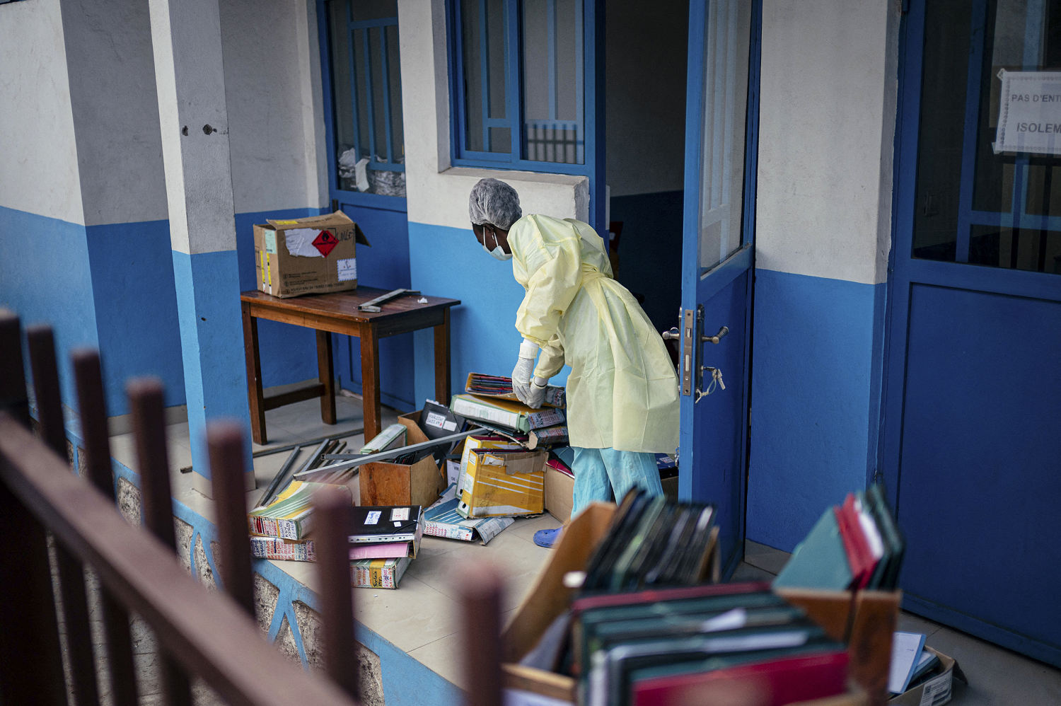 New Ebola outbreak fuels mounting global alarm as US works to relocate ...