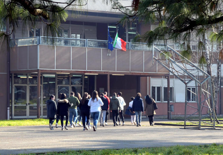 Amianto all’Istituto Golgi di Broni, la procura apre un fascicolo