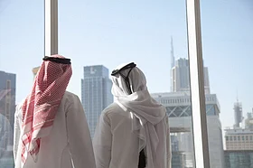 Kanduras for Emiratis only on social media: Top UAE official explains ...