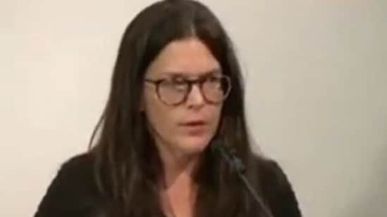 Nancy Guthrie case: Daughter Annie Guthrie reads poem titled 'Dear ...