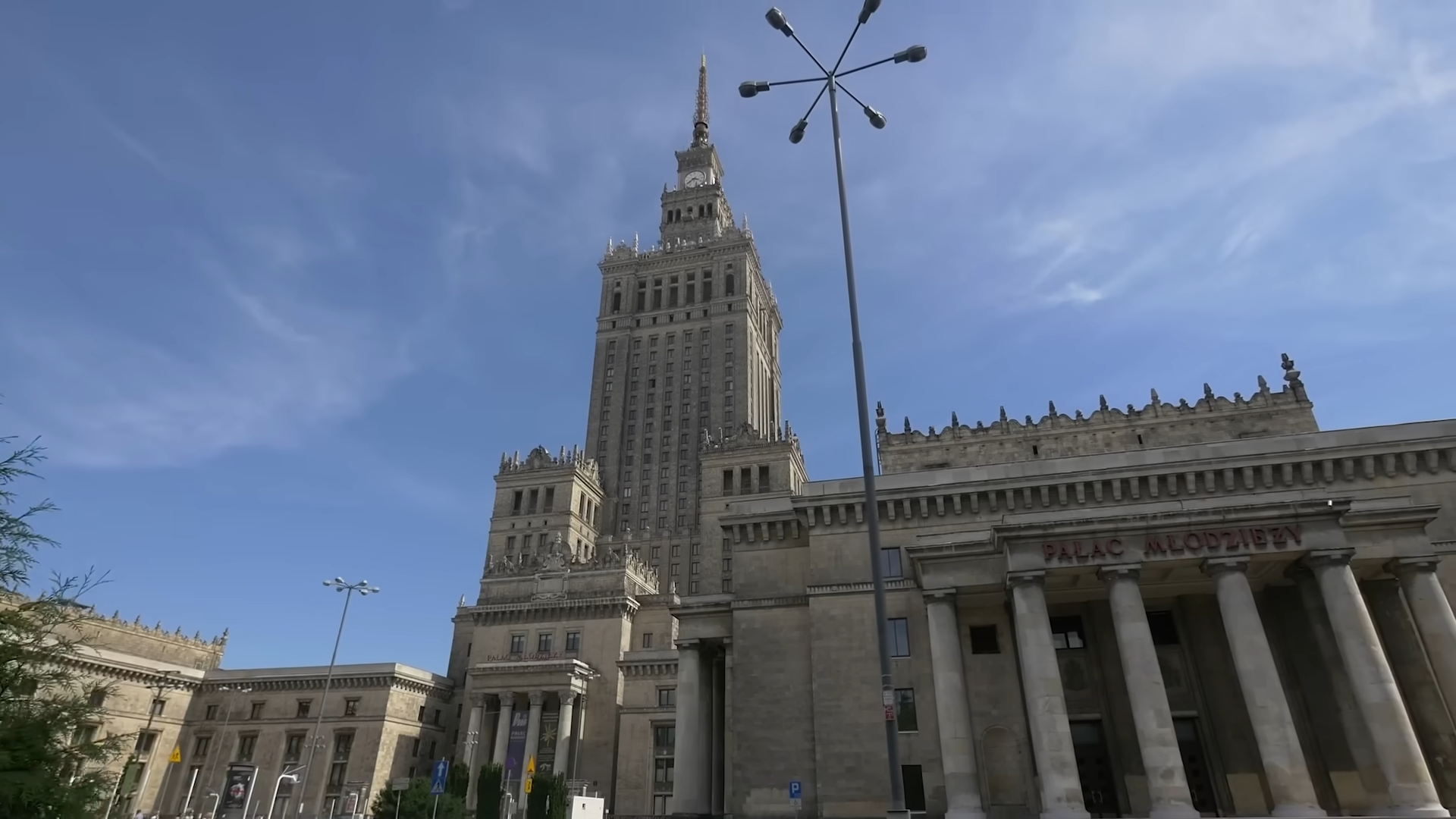 Stalin gave Warsaw a 30,000-room palace – and Poland never asked for it