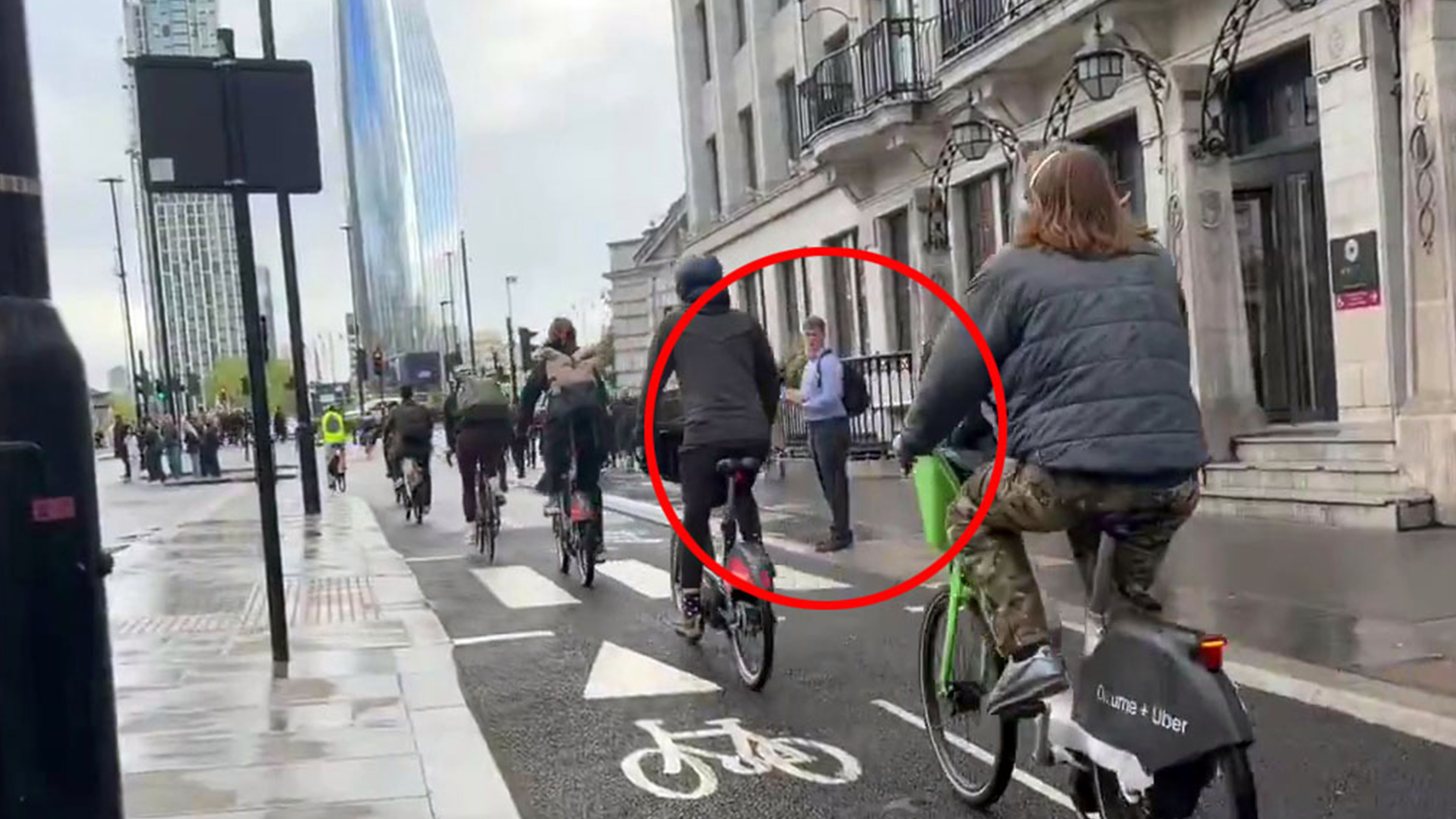 Video shows dozens of cyclists ignoring zebra crossing