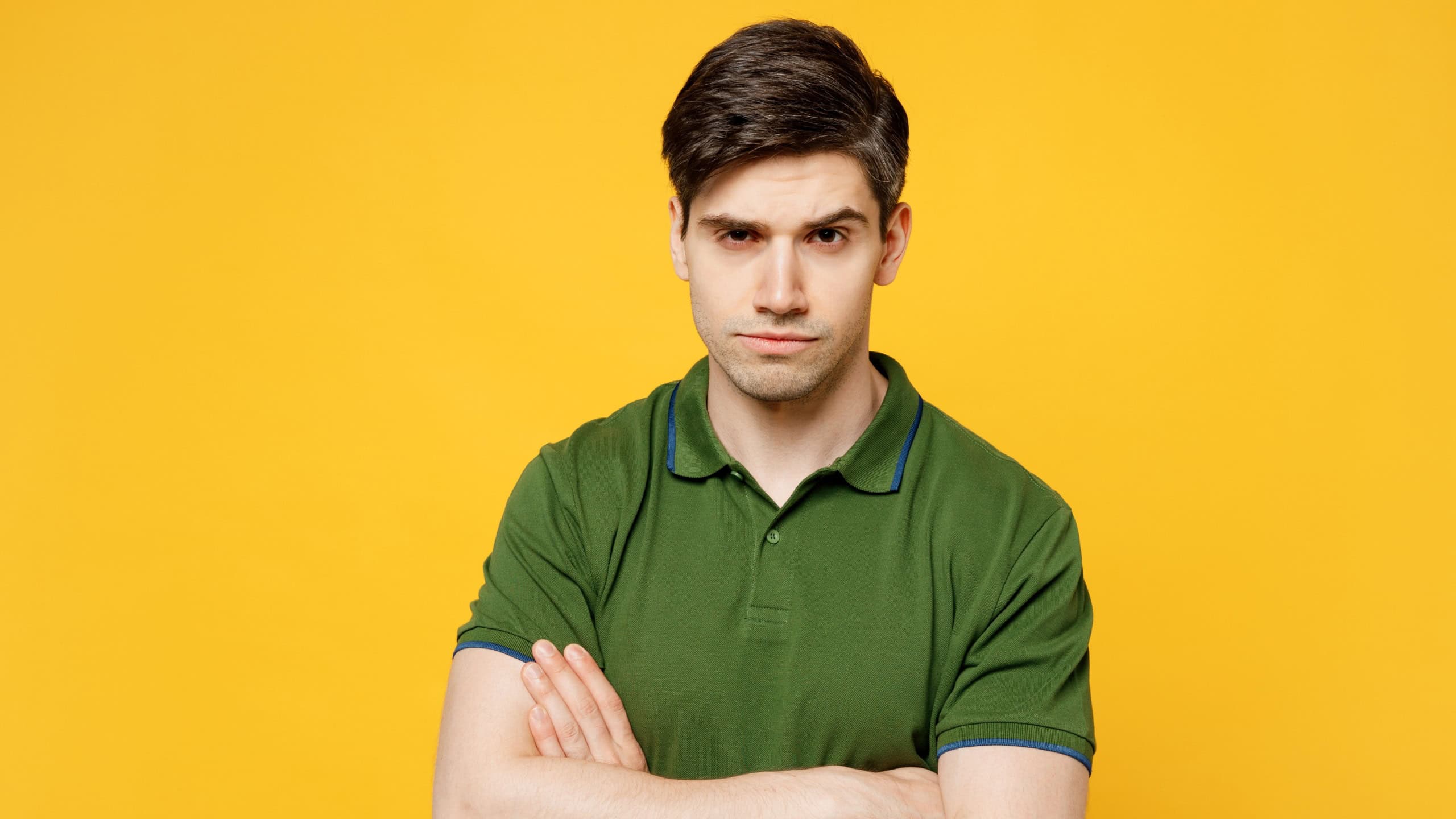 Men with very few friends and visitors often have these 10 traits
