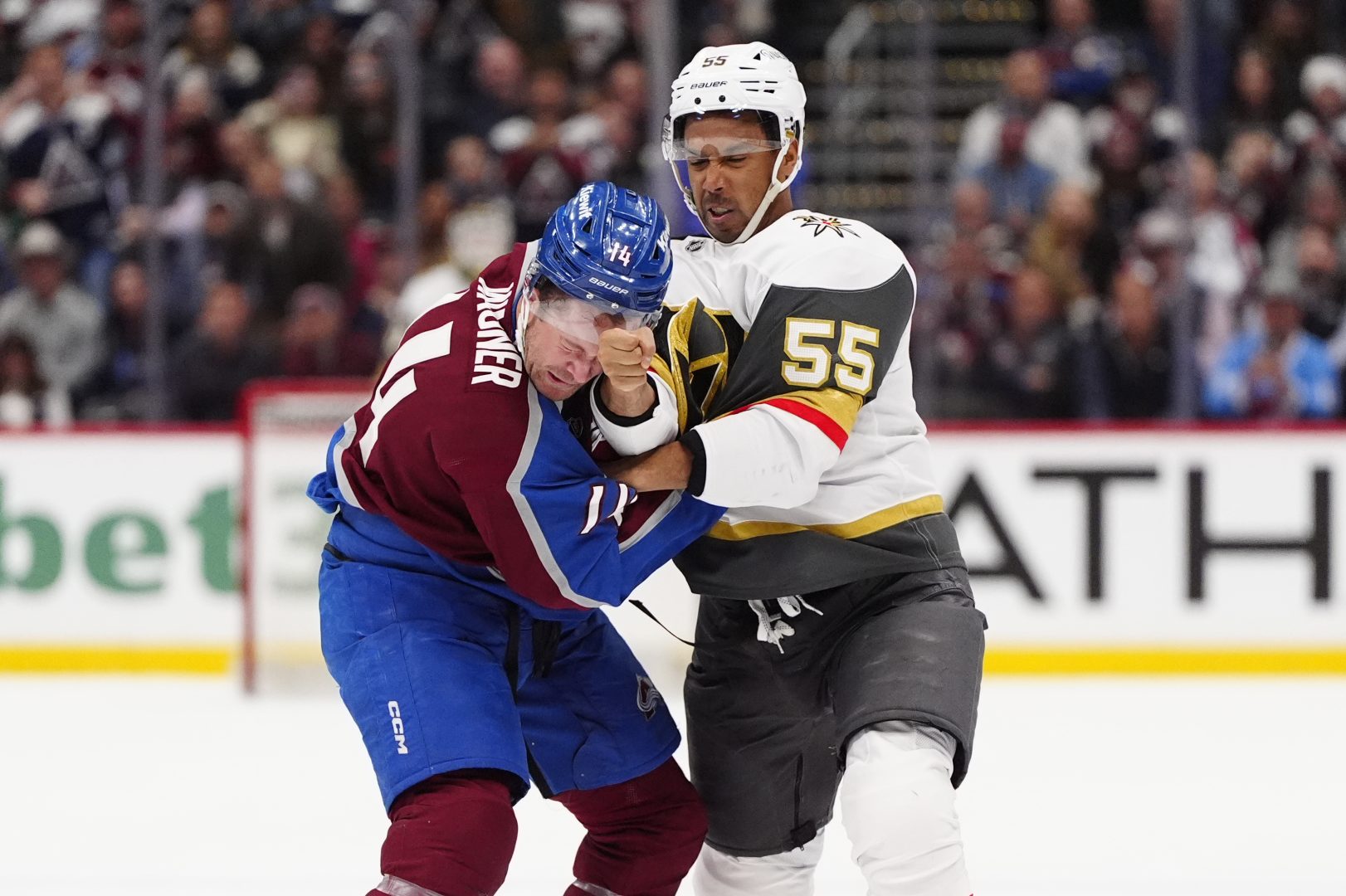 Golden Knights regain swagger before Colorado series