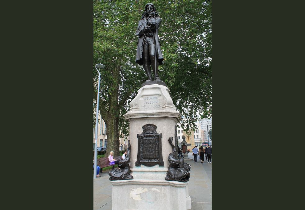 15 statues around the world that triggered massive backlash