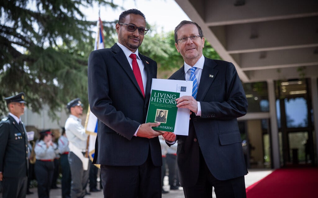 Somaliland’s first ambassador in country’s history presents credentials ...