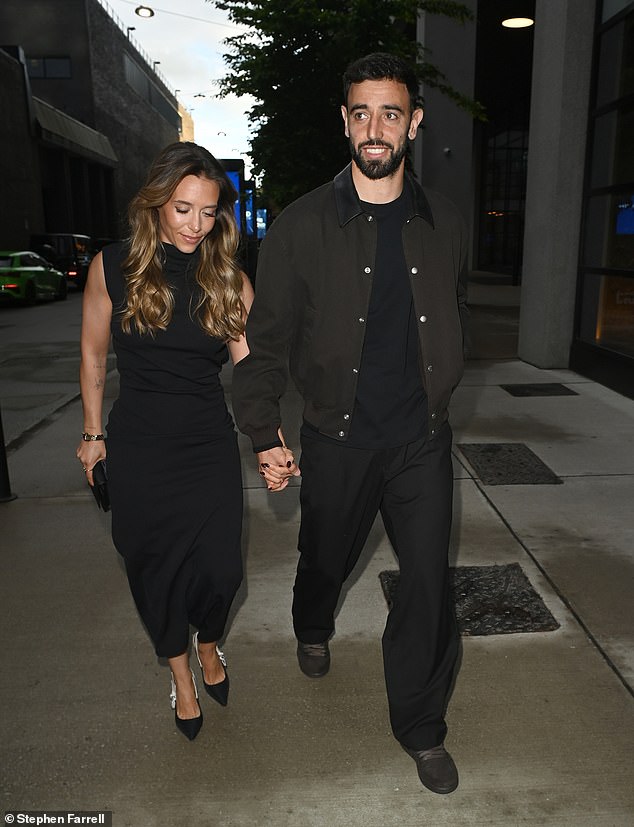 Man United stars and their WAGs head for a night out - but with one big ...