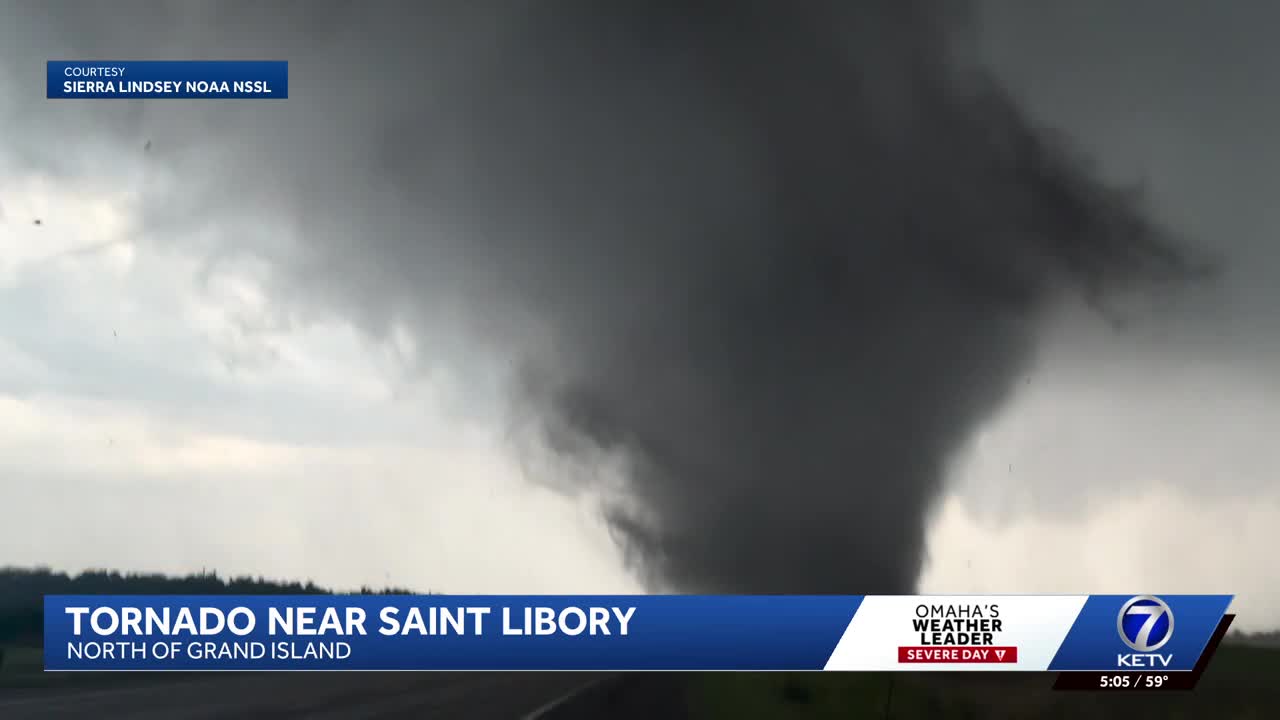 Large tornado forms north of Grand Island